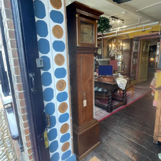 EARLY 18TH CENTURY WILLIAM BASSET 30 HOUR OAK LONGCASE CLOCK