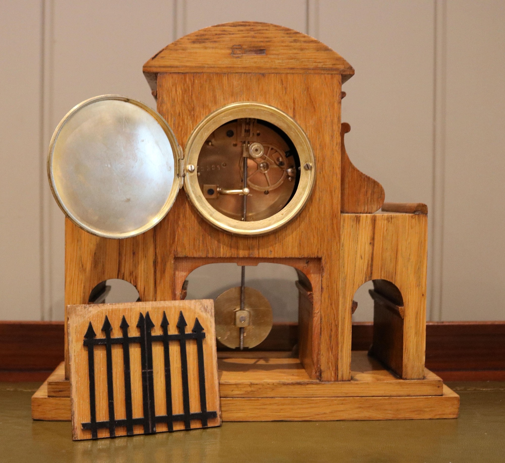 WORBOYS ANTIQUES & CLOCKS