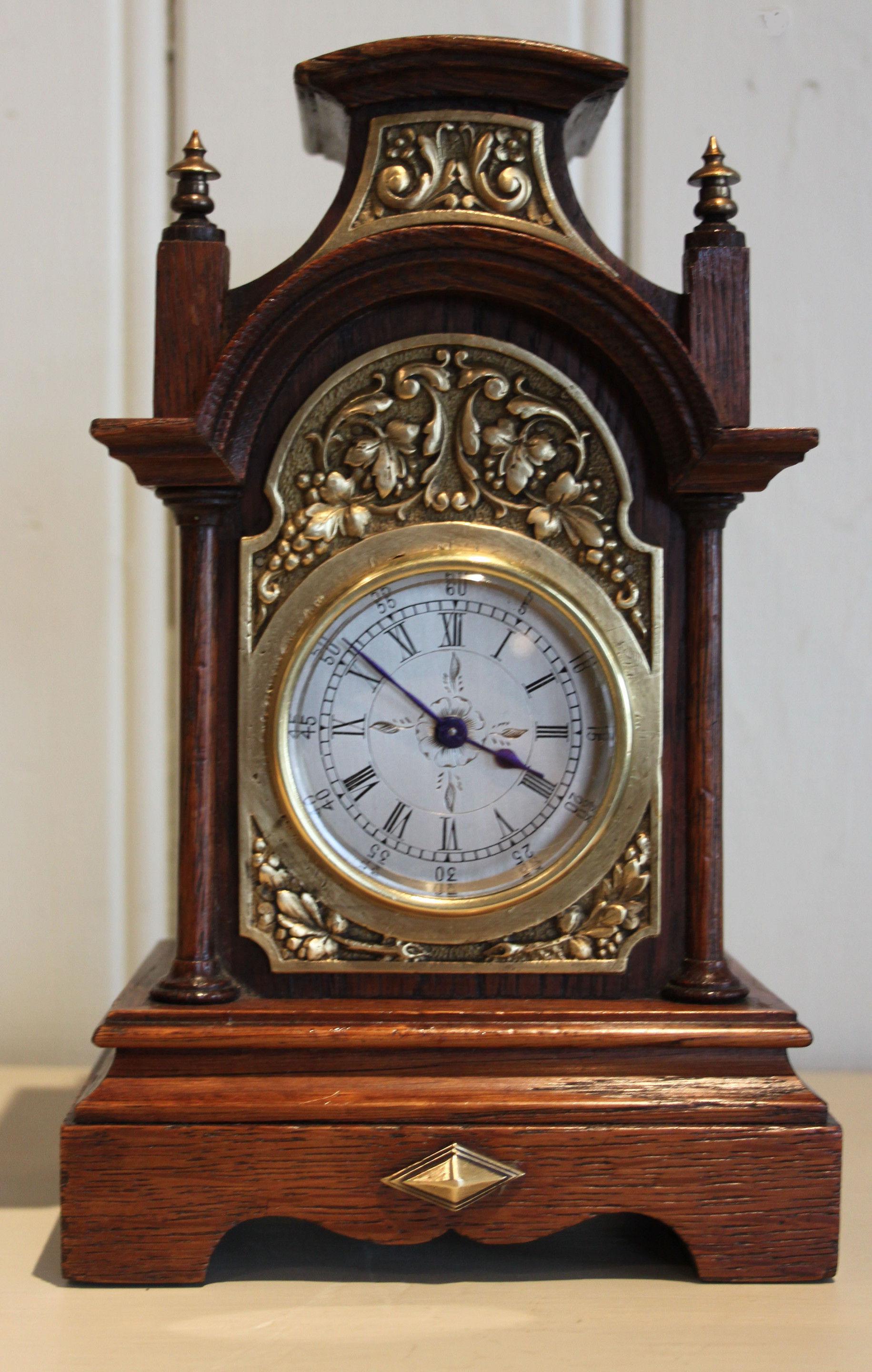 WORBOYS ANTIQUES & CLOCKS