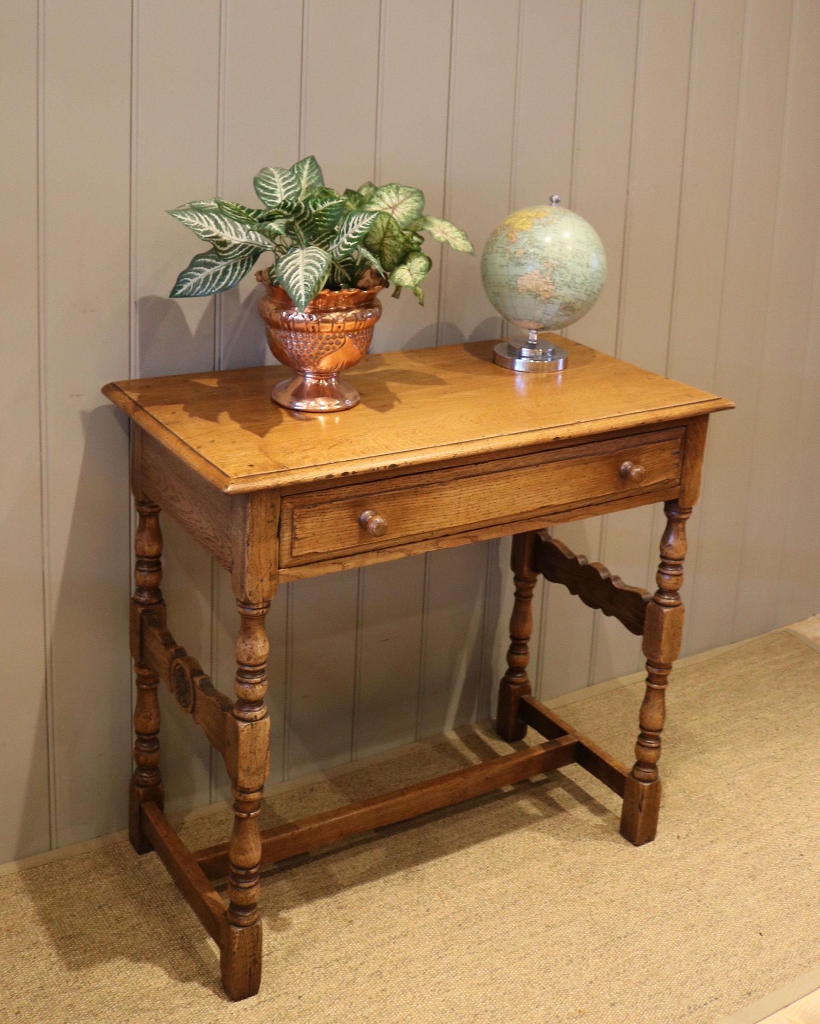 WORBOYS ANTIQUES & CLOCKS