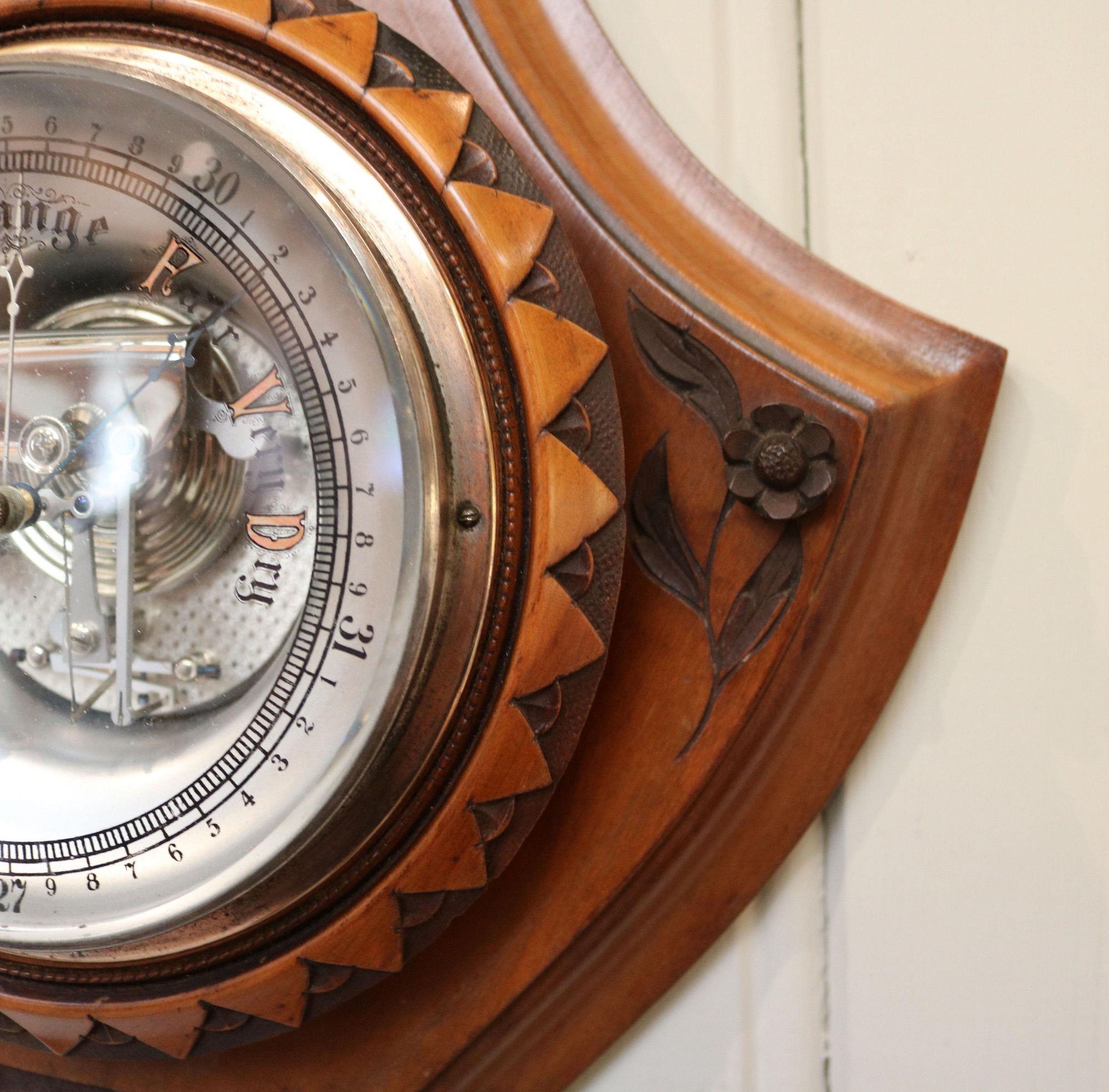 WORBOYS ANTIQUES & CLOCKS