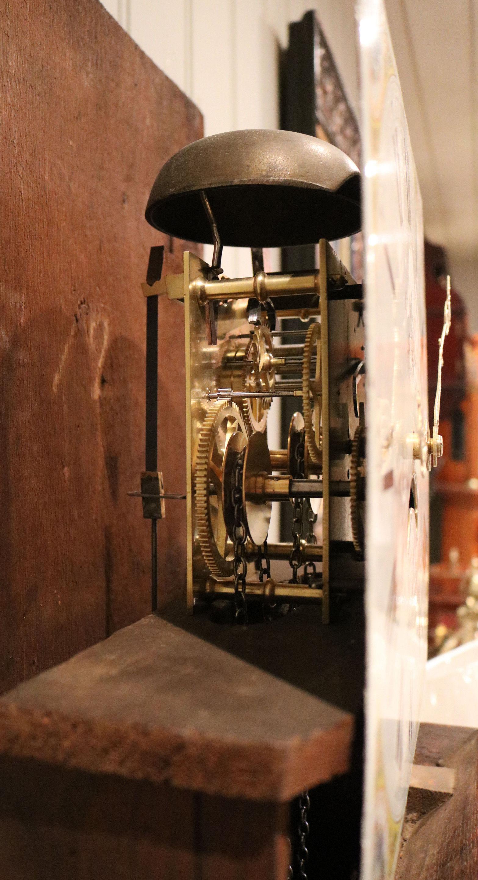 WORBOYS ANTIQUES & CLOCKS