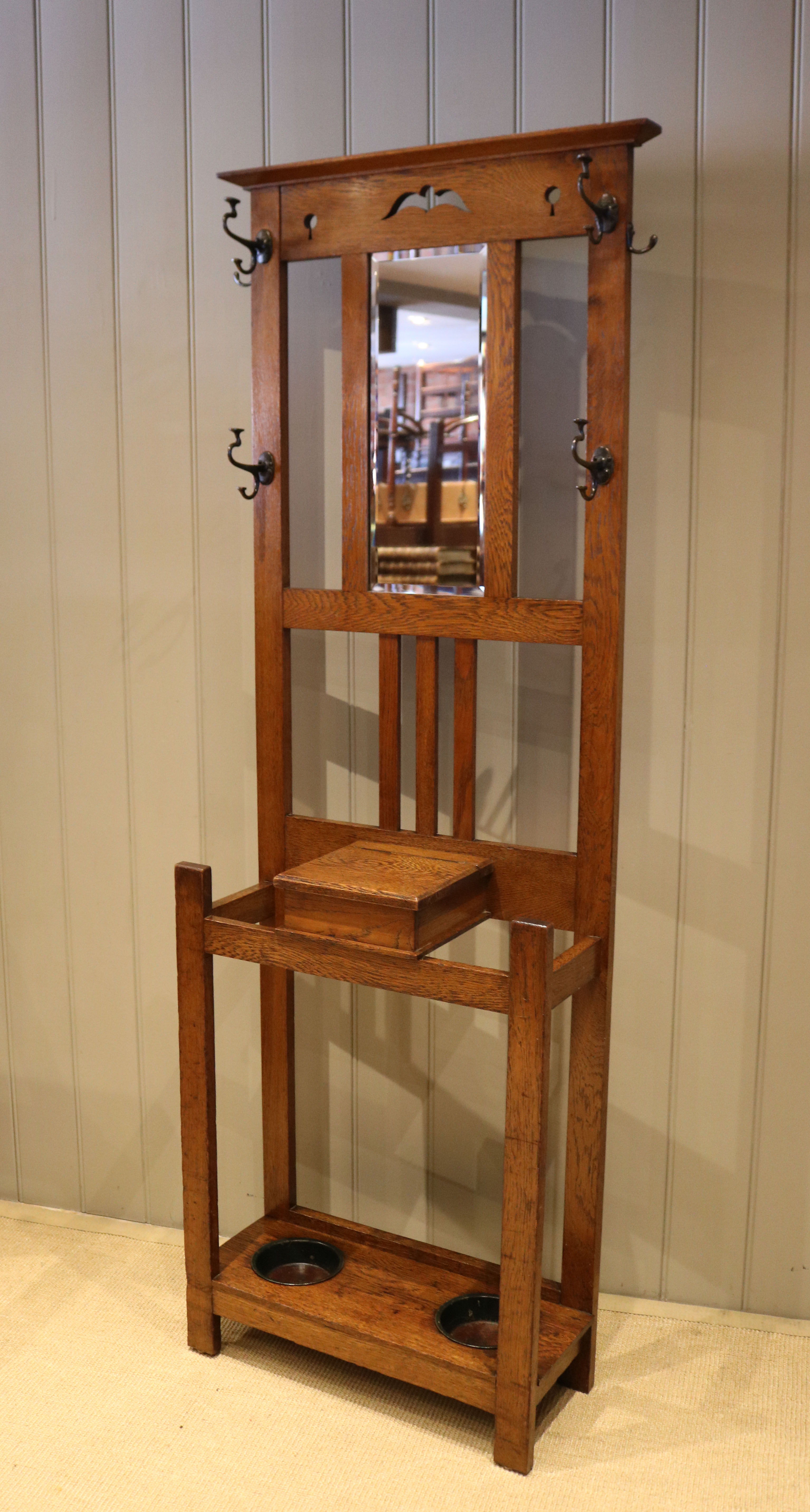 WORBOYS ANTIQUES & CLOCKS